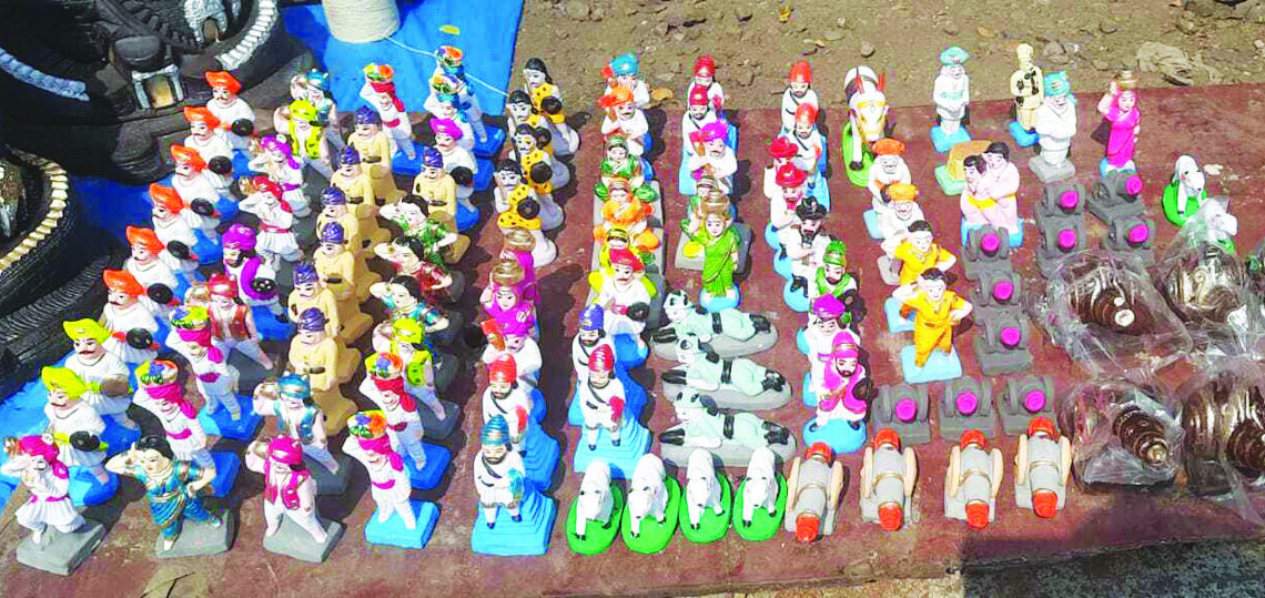 चिनी मातीचे मावळे बाजारात दाखल - Krushival